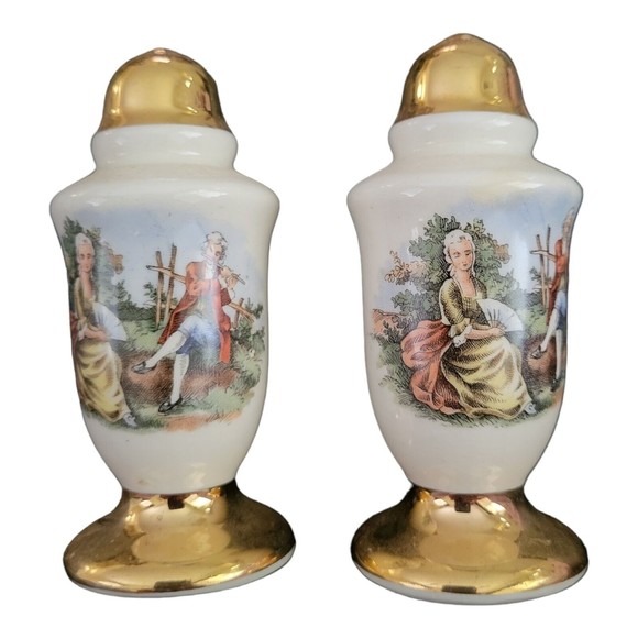 Kitchen | Vintage 22 Kt Gold Craft Usa 195s Colonial Salt Pepper Set ...